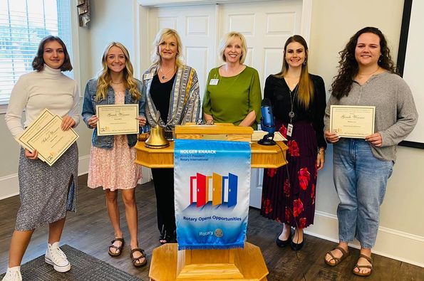 We won the Gold Award!!